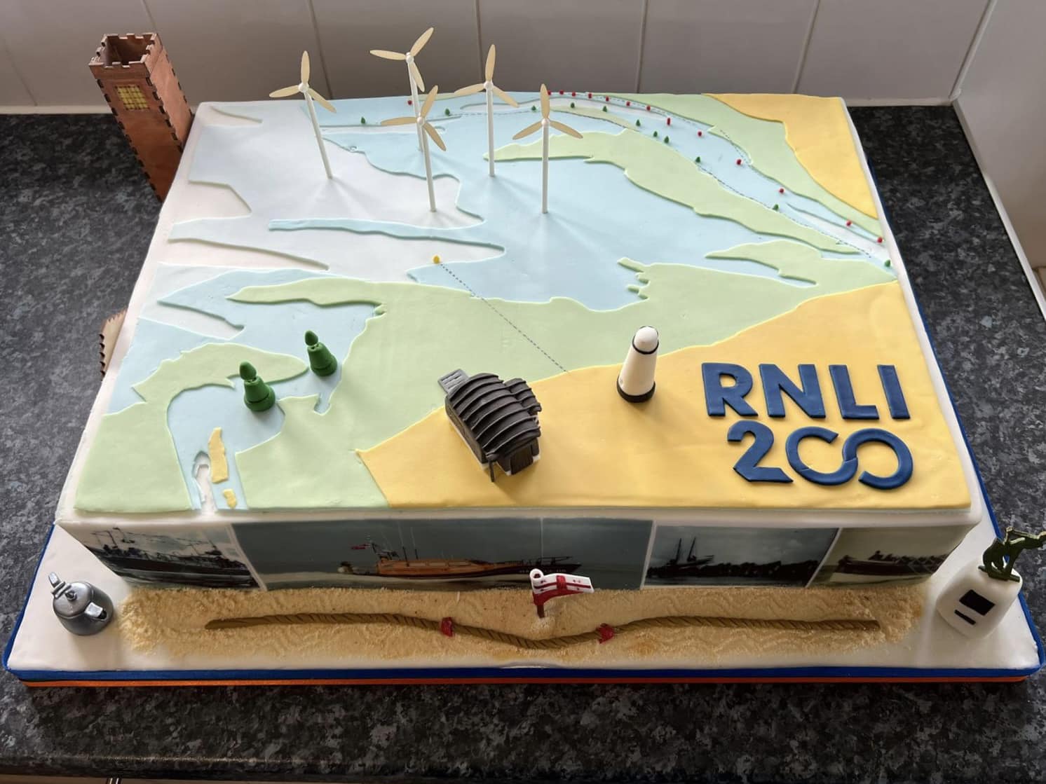 Hoylake and West Kirby RNLI mark charity's 200th anniversary - West Kirby